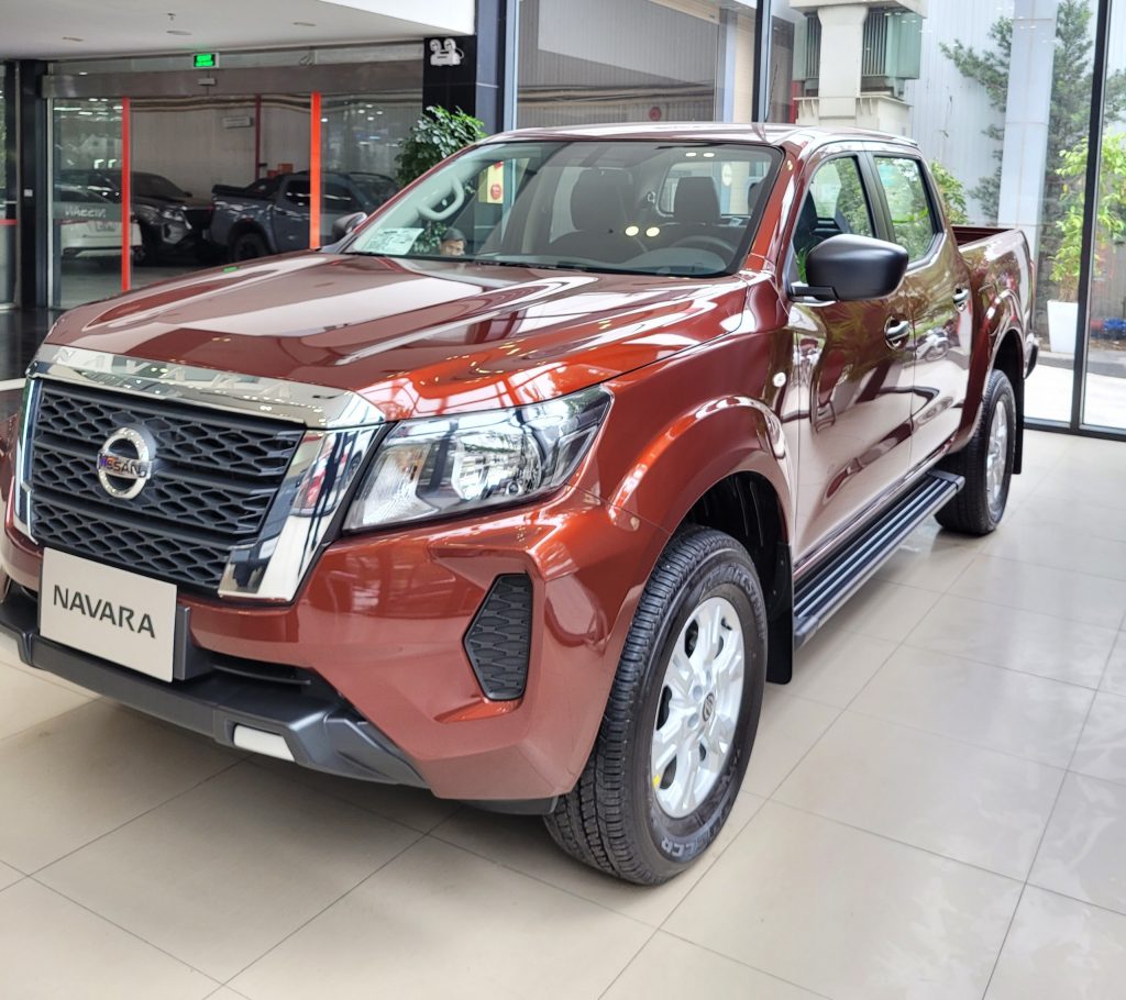navara el nau - NISSAN PHẠM VĂN ĐỒNG